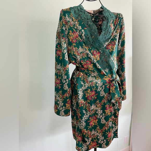 Victoria's Secret | Intimates & Sleepwear | Victorias Secret Robe In ...